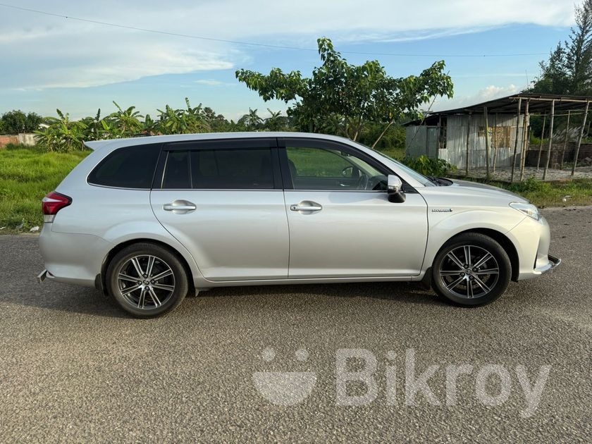Toyota Fielder Hybrid G Package 2018 for Sale in Elephant Road | Bikroy