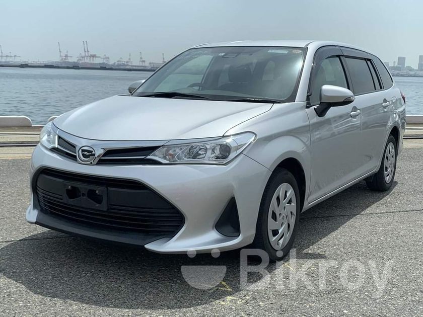 Toyota Fielder X 2018 for Sale in Malibag | Bikroy