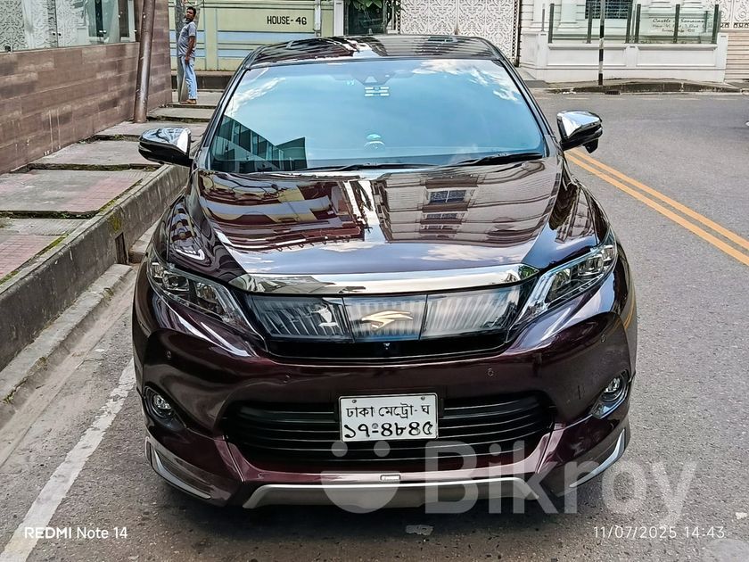 Toyota Harrier Octne Drive Sunroof 2016 for Sale in Banani | Bikroy