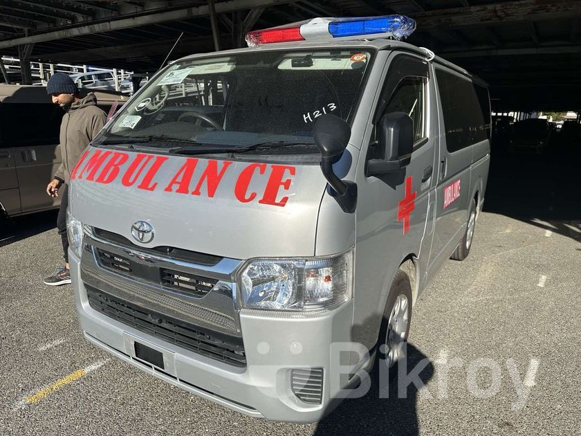 Toyota Hiace AMBULANCE GL DUAL AC 2021 for Sale in Agrabad | Bikroy