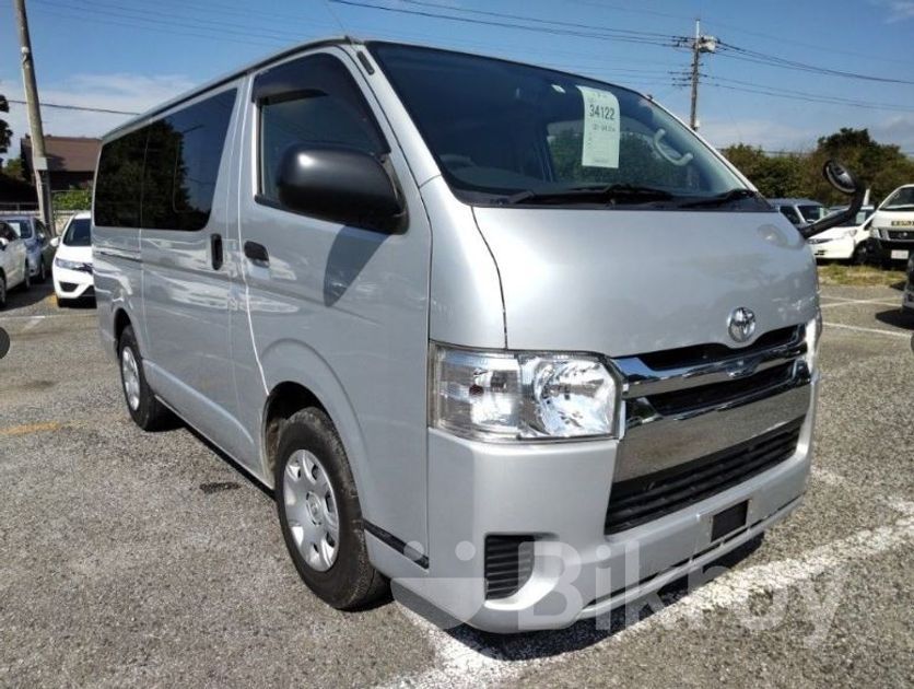 Toyota Hiace Silver GL 2017 in Paltan | Bikroy