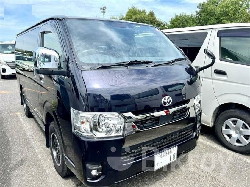 Toyota Hiace Super GL 2019 for Sale in Malibag | Bikroy