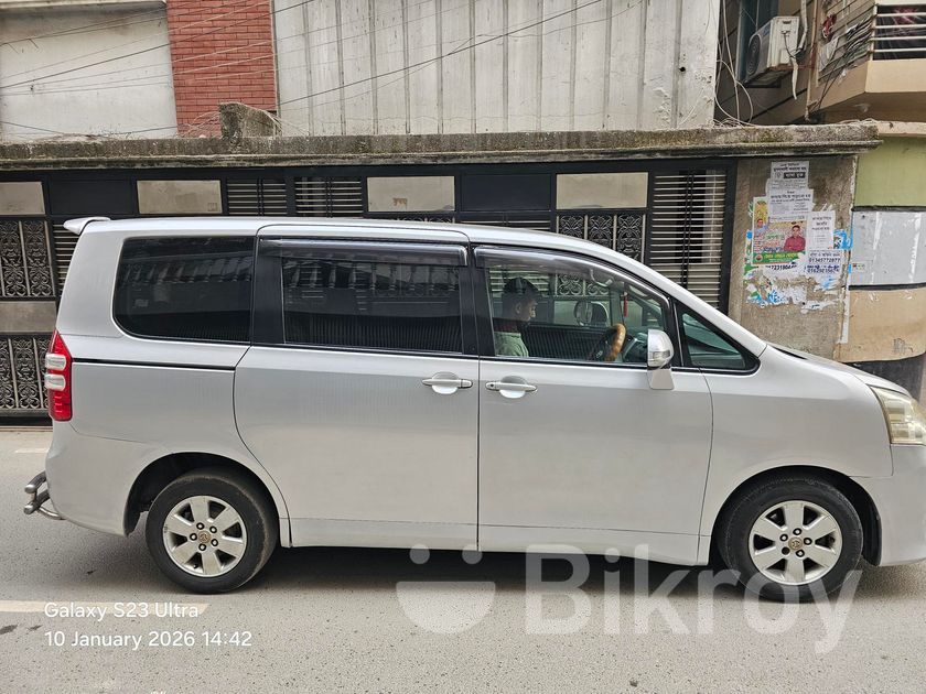Toyota Noah Car 2010 for Sale in Mohammadpur | Bikroy