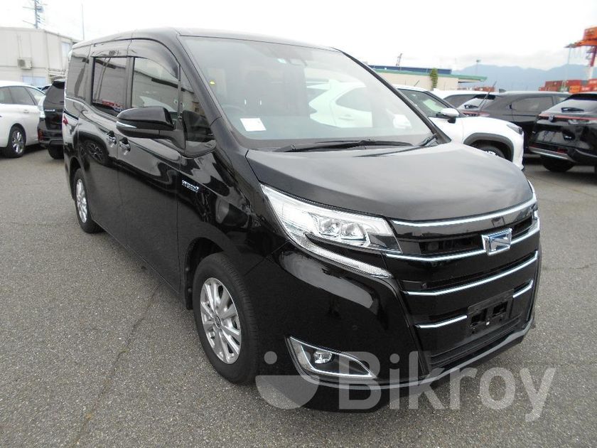 Toyota Noah G PACKAGE HYBRID 2019 in Agrabad | Bikroy