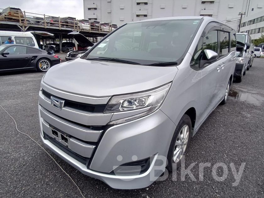 Toyota Noah Hybrid X Silver 2020 for Sale in Agrabad | Bikroy