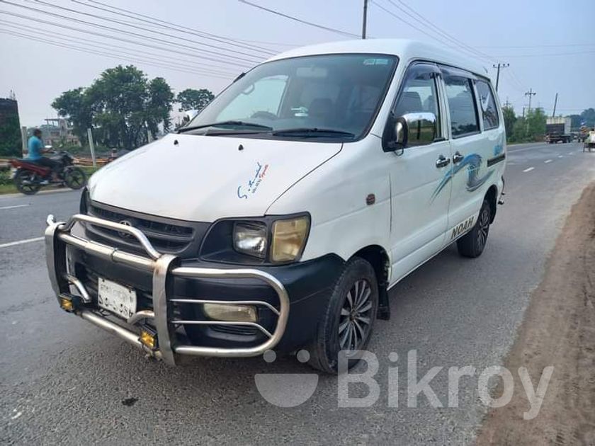 Toyota Noah KR42 GL 2004 for Sale in Beanibazar | Bikroy