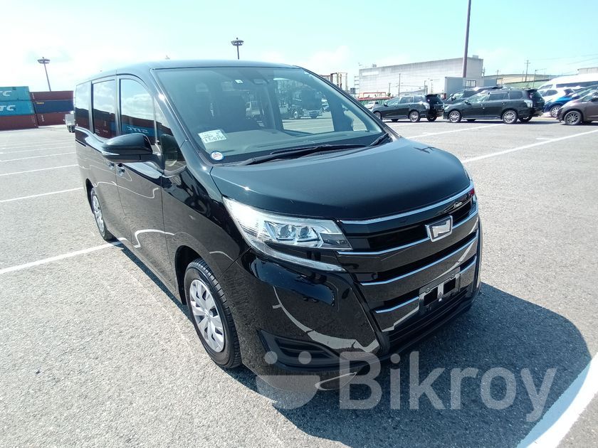 Toyota Noah NON HYBRID KEY 2021 for Sale in Baridhara | Bikroy