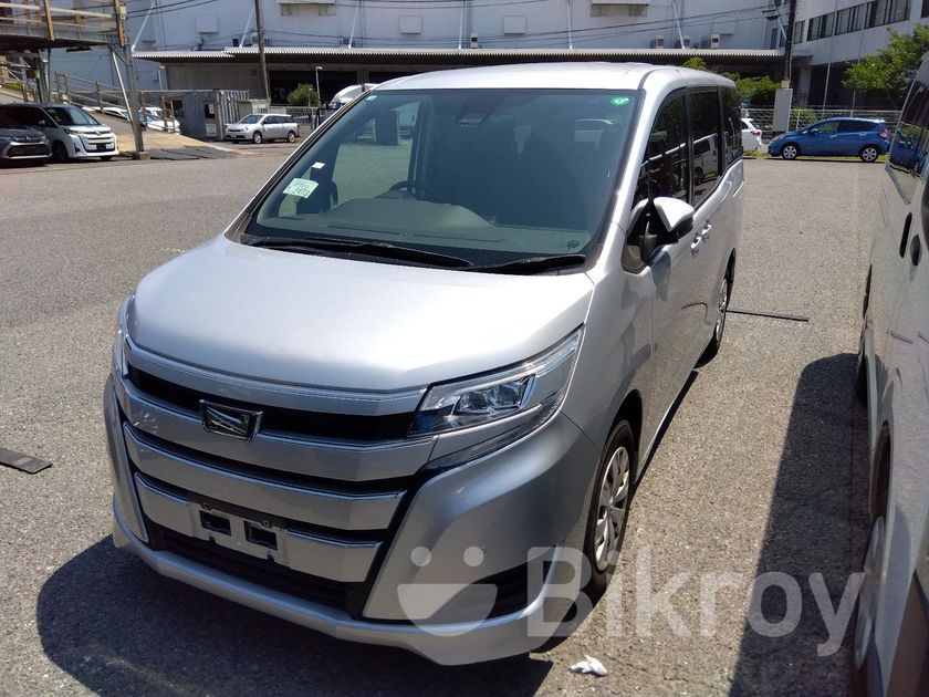 Toyota Noah NON HYBRID X 2021 for Sale in Baridhara | Bikroy