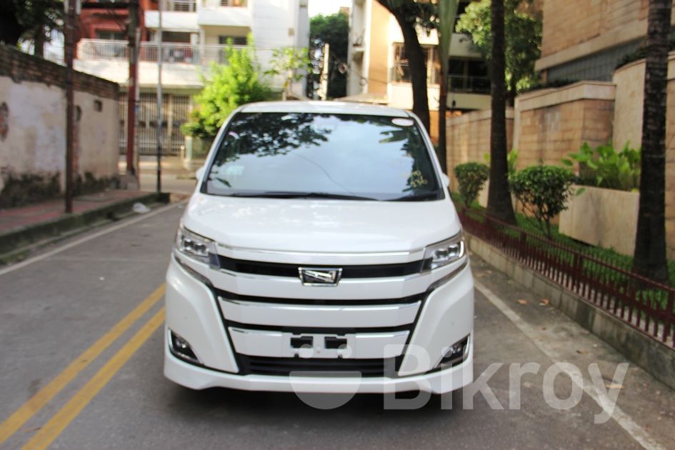 Toyota Noah Octane Drive 2019 for Sale in Banani | Bikroy