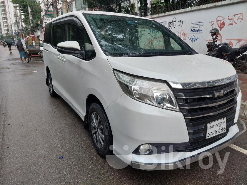 Toyota Noah OCTANE LPG 2014 for Sale in Banasree | Bikroy