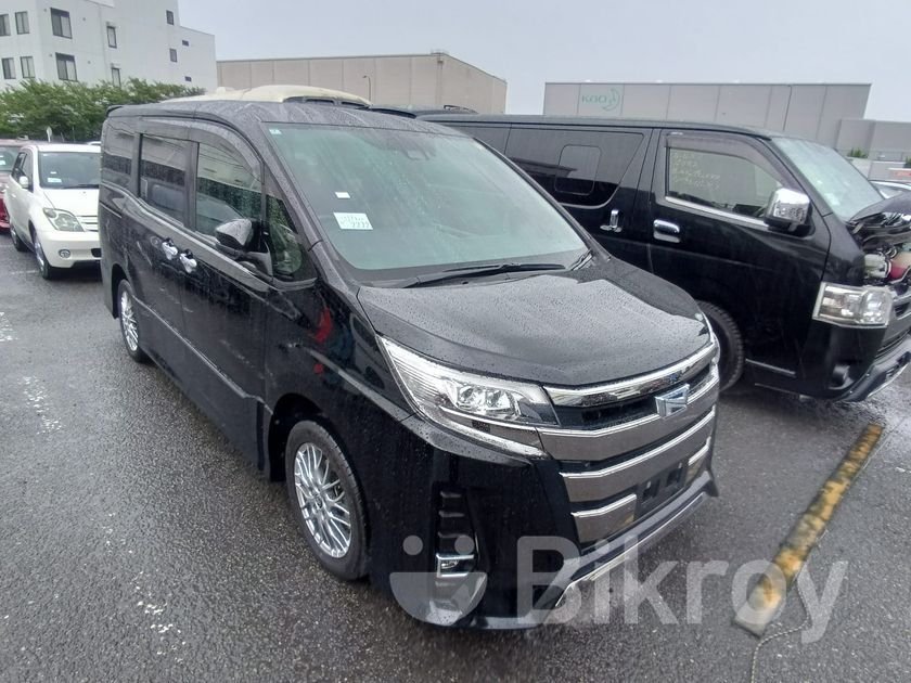 Toyota Noah SI WXB HYBRID 4POINT 2020 for Sale in Agrabad | Bikroy