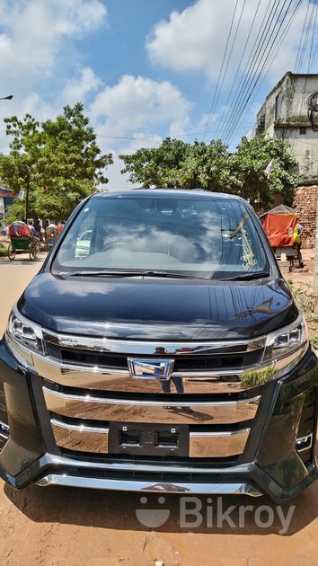 Toyota Noah SI WXB HYBRID UNIT 2021 for Sale in Baridhara | Bikroy