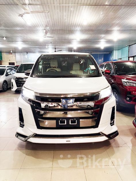 Toyota Noah SI WXB , Pearl 2021 for Sale in Baridhara | Bikroy