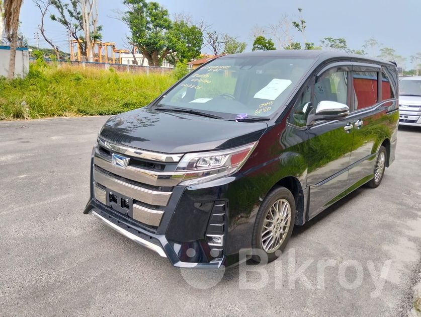 Toyota Noah # si wxb ready dhaka 2021 for Sale in Baridhara | Bikroy