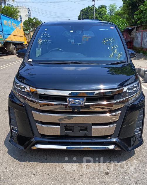 Toyota Noah WXB 2018 for Sale in Tejgaon | Bikroy