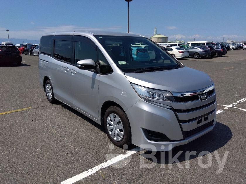 Toyota Noah X NON HYBRID KEY ST. 2021 for Sale in Baridhara | Bikroy