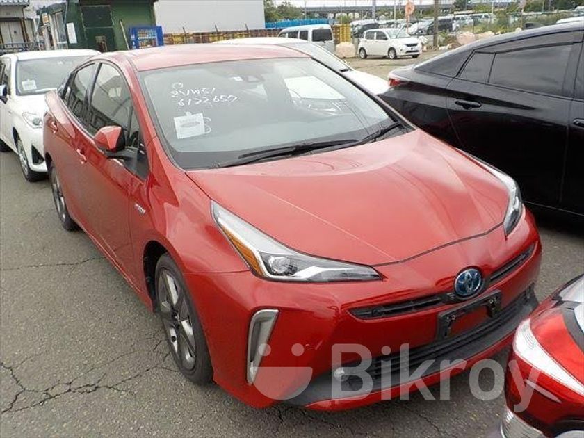 Toyota Prius 𝐒 𝐭𝐨𝐮𝐫𝐢𝐧𝐠 2018 for Sale in Sonadanga | Bikroy