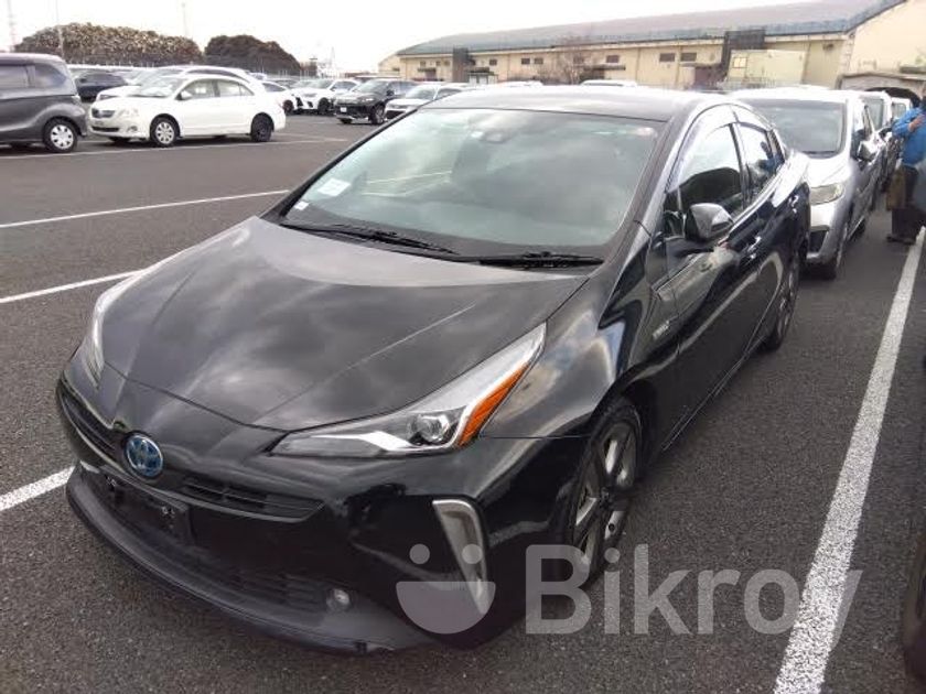 Toyota Prius S TOURING 2020 for Sale in Baridhara | Bikroy