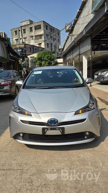 Toyota Prius S TOURING SELECTION 2020 for Sale in Baridhara | Bikroy