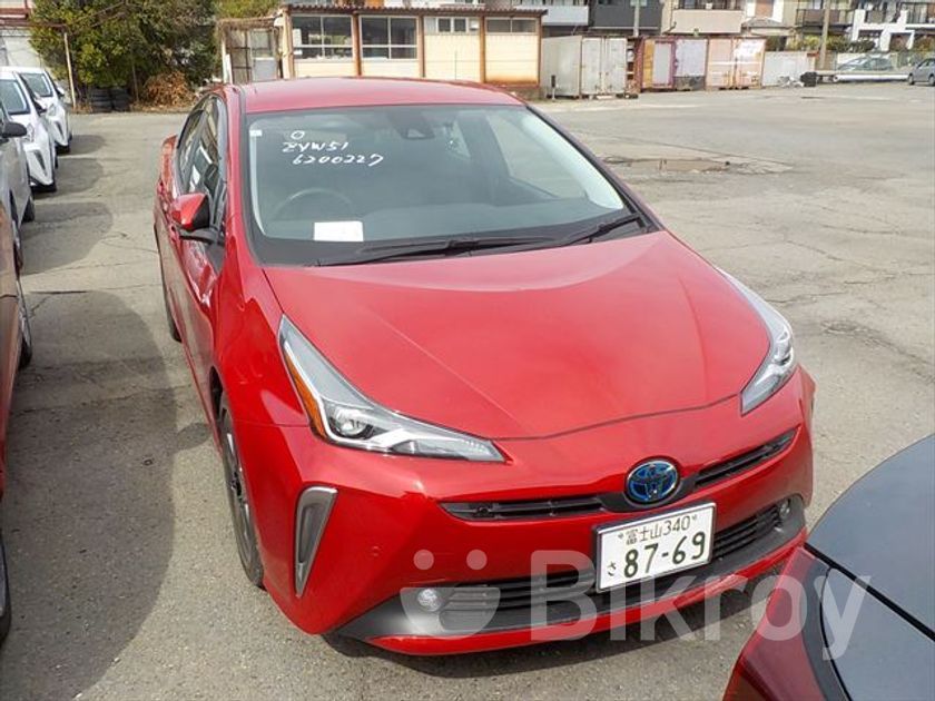 Toyota Prius STS P K G 2021 for Sale in Baridhara | Bikroy