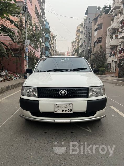 Toyota Probox “D X” 2005 for Sale in Uttara | Bikroy