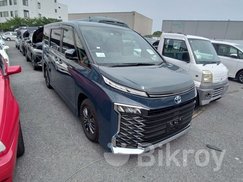 Toyota Voxy 5 Point Massive Gray 2022 for Sale in Mirpur | Bikroy