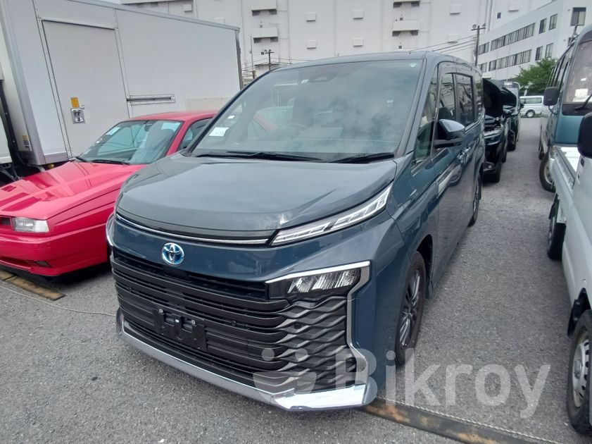 Toyota Voxy S-G PACKAGE 2022 for Sale in Baridhara | Bikroy