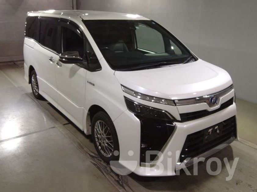 Toyota Voxy ZS Keramike Verson 2 2019 for Sale in Rupatali | Bikroy