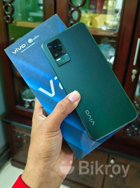 Vivo V21e 8/128 with box. (Used) for Sale in Cumilla | Bikroy