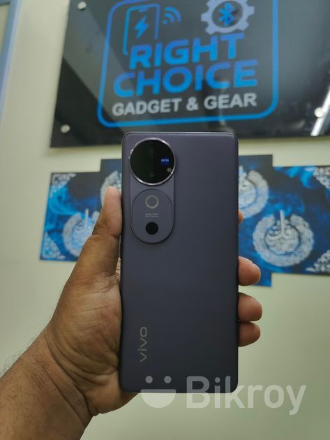 Vivo v40 (Used) for Sale in Sirajganj | Bikroy