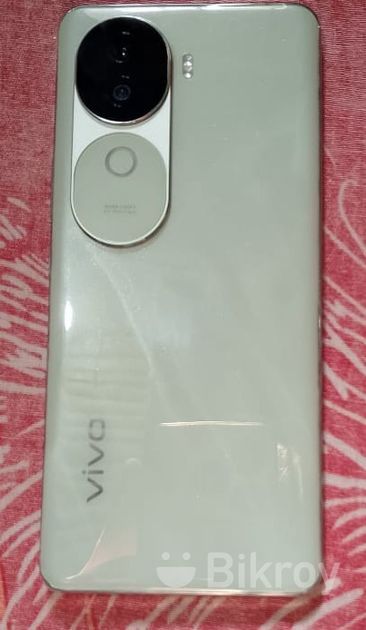 Vivo V40 v40e 8/128 (Used) for Sale in Court Station | Bikroy