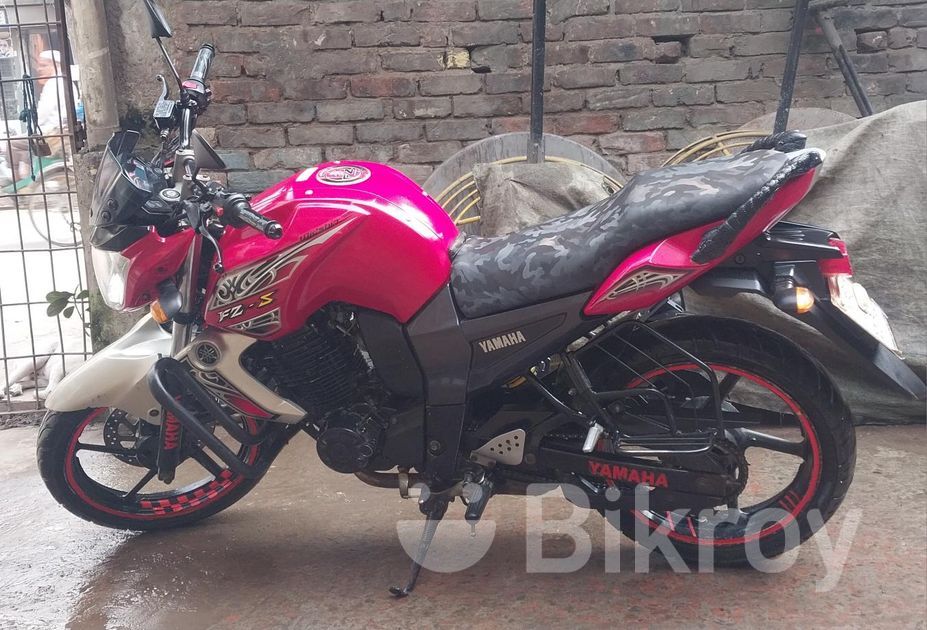Yamaha FZS . 2015 for Sale | Paltan | Bikroy