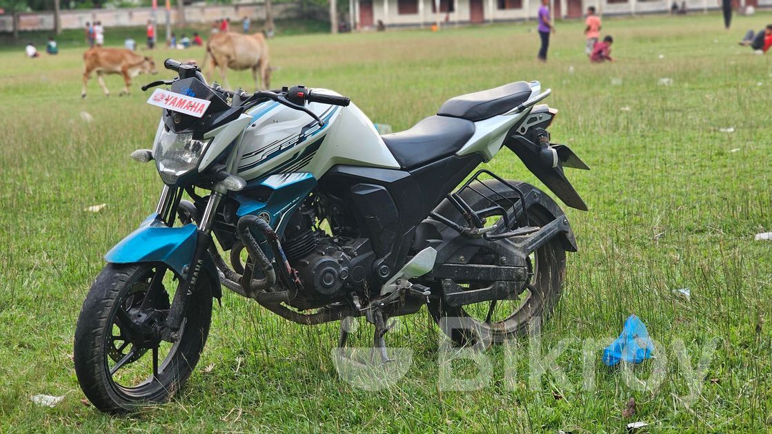Yamaha FZS V-2.0 Fi 2017 for Sale | Kushtia | Bikroy