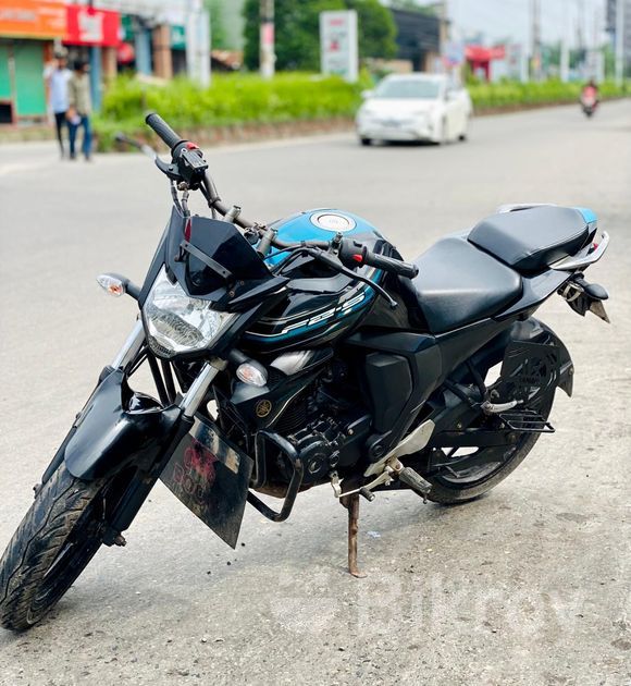 Yamaha FZS V2-SD 2017 for Sale | Sonadanga | Bikroy